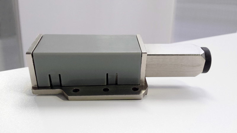 Klämskydd för dörrar i offentlig miljö - Door Slam Stopper | HomeSafety